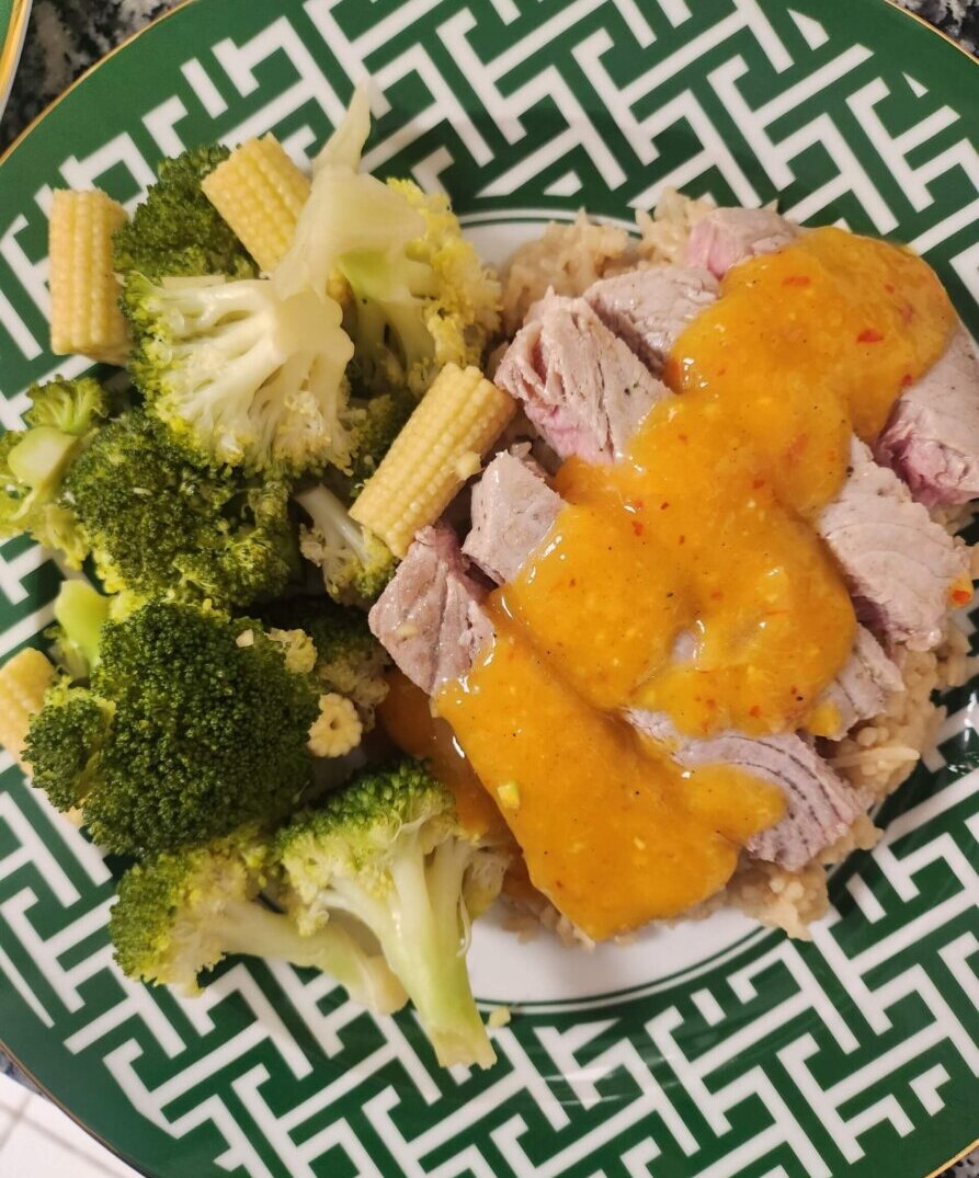 Seared Tuna with Mango Sauce: A Perfect Pairing - ya hungry?