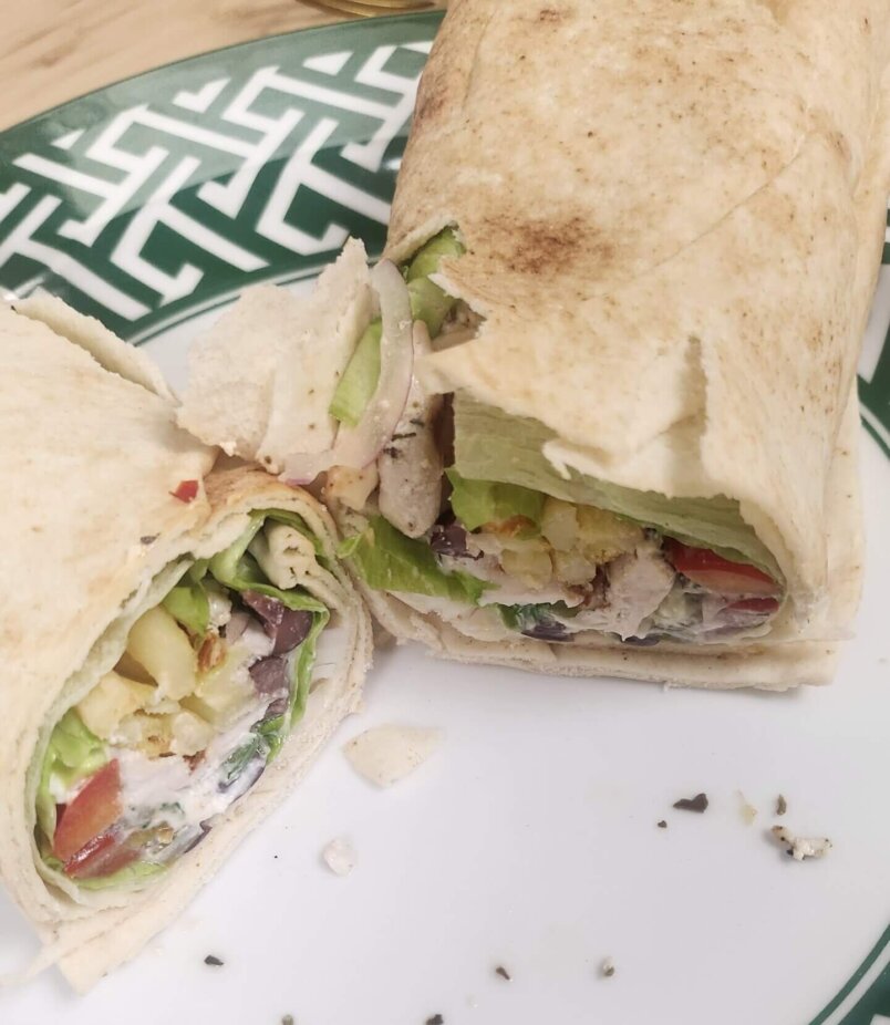 Greek Chicken Wraps: Delicious, Easy, and FAST Recipe - ya hungry?